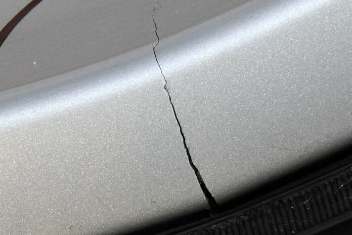 Is it Safe to Drive with a Cracked Rim?